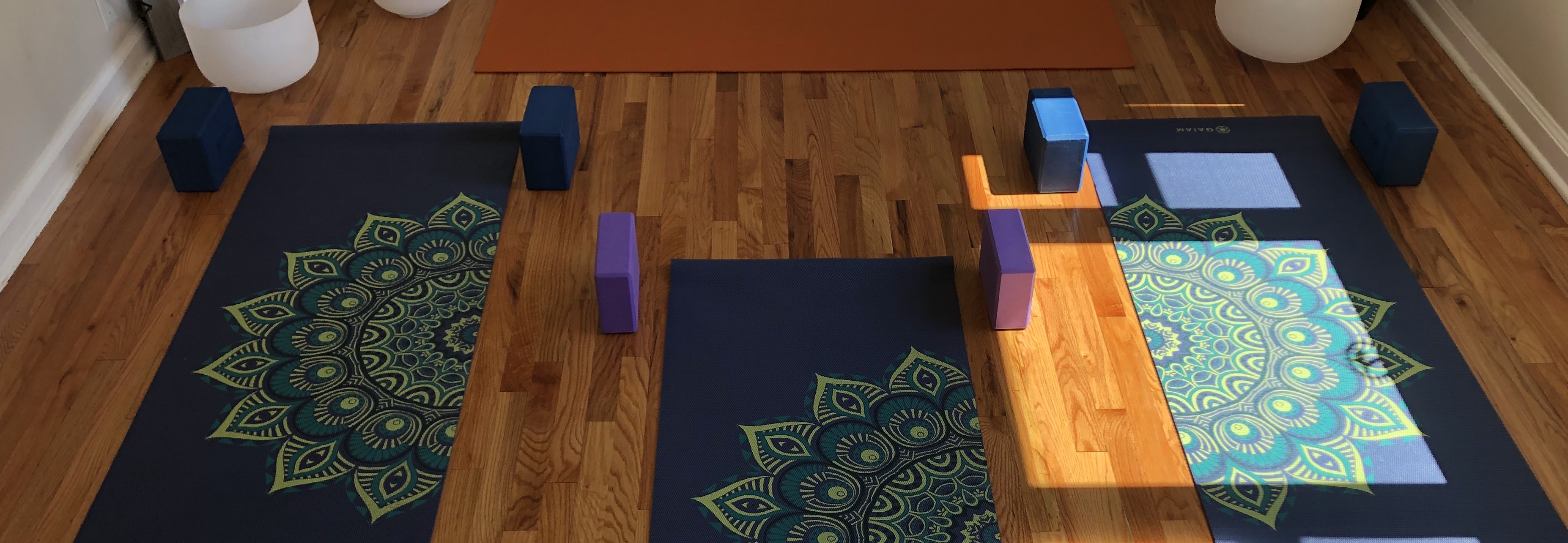 ONLINE CLASS SCHEDULE – Hum Yoga